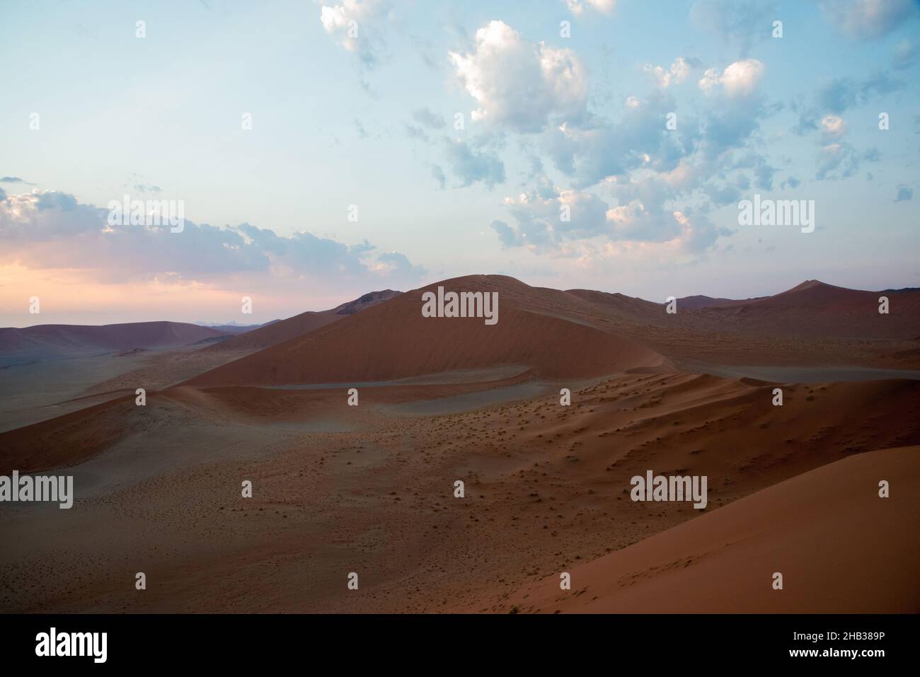 Beautiful landscape at sunset in the namibian desert. No people. Africa ...