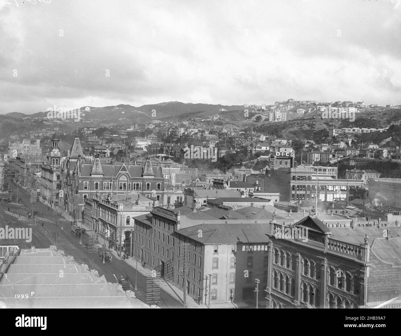 Wellington from custom house tower hi-res stock photography and images ...