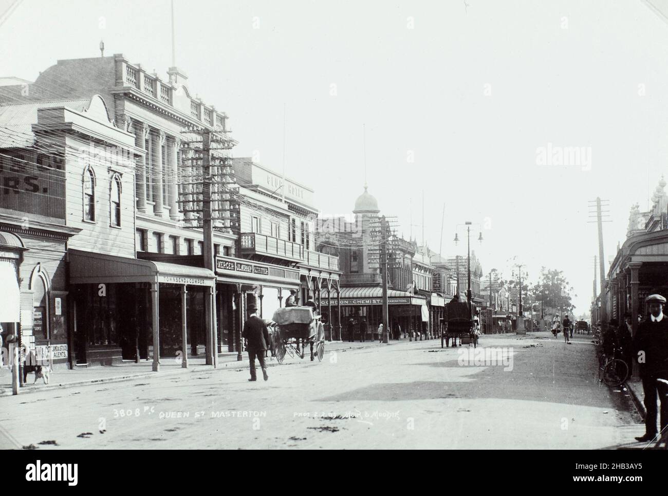 Queen Street, Masterton, Muir & Moodie studio, 1909, Masterton Stock ...