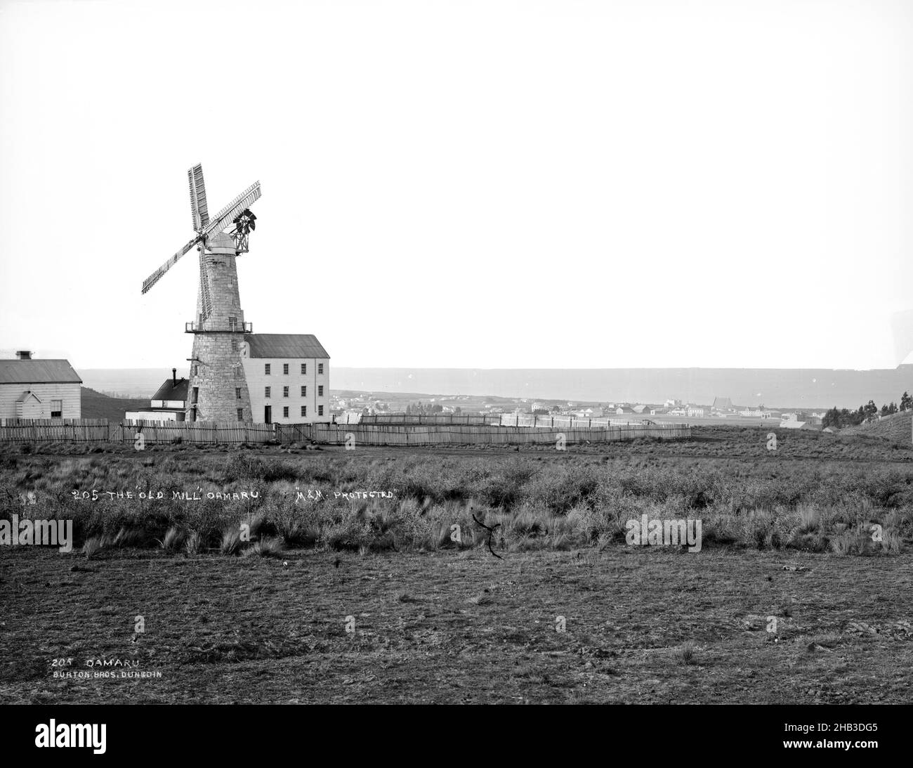 Oamaru, Burton Brothers studio, photography studio, 1880s, Dunedin, wet ...