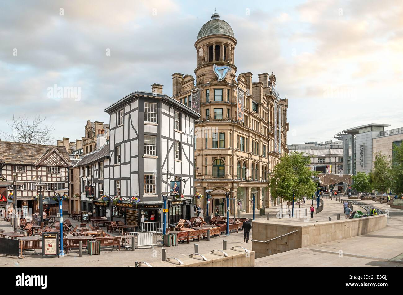Manchester square hi-res stock photography and images - Alamy