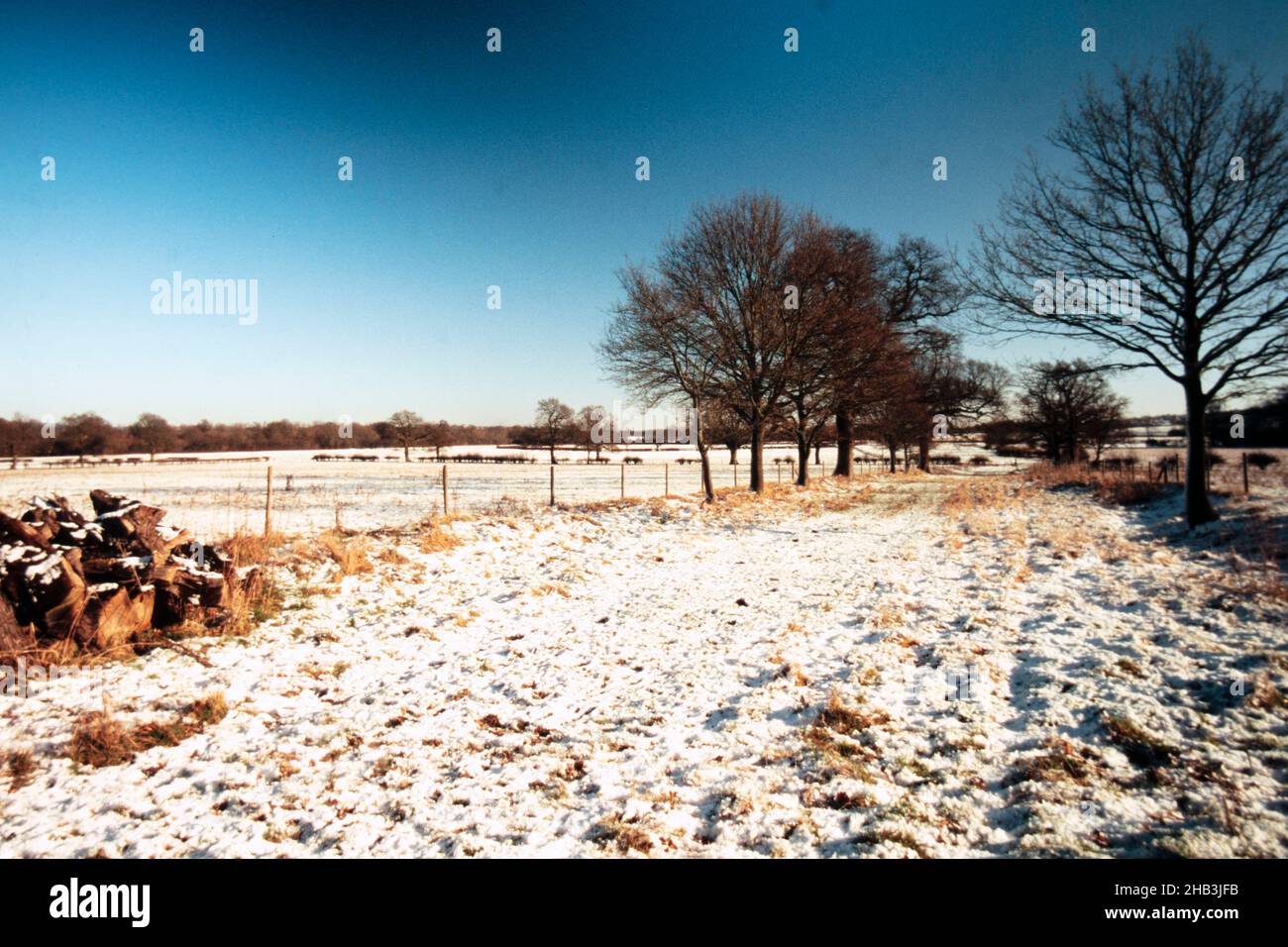 Winter landscape in Kent with a dusting of snow over farmland Stock ...