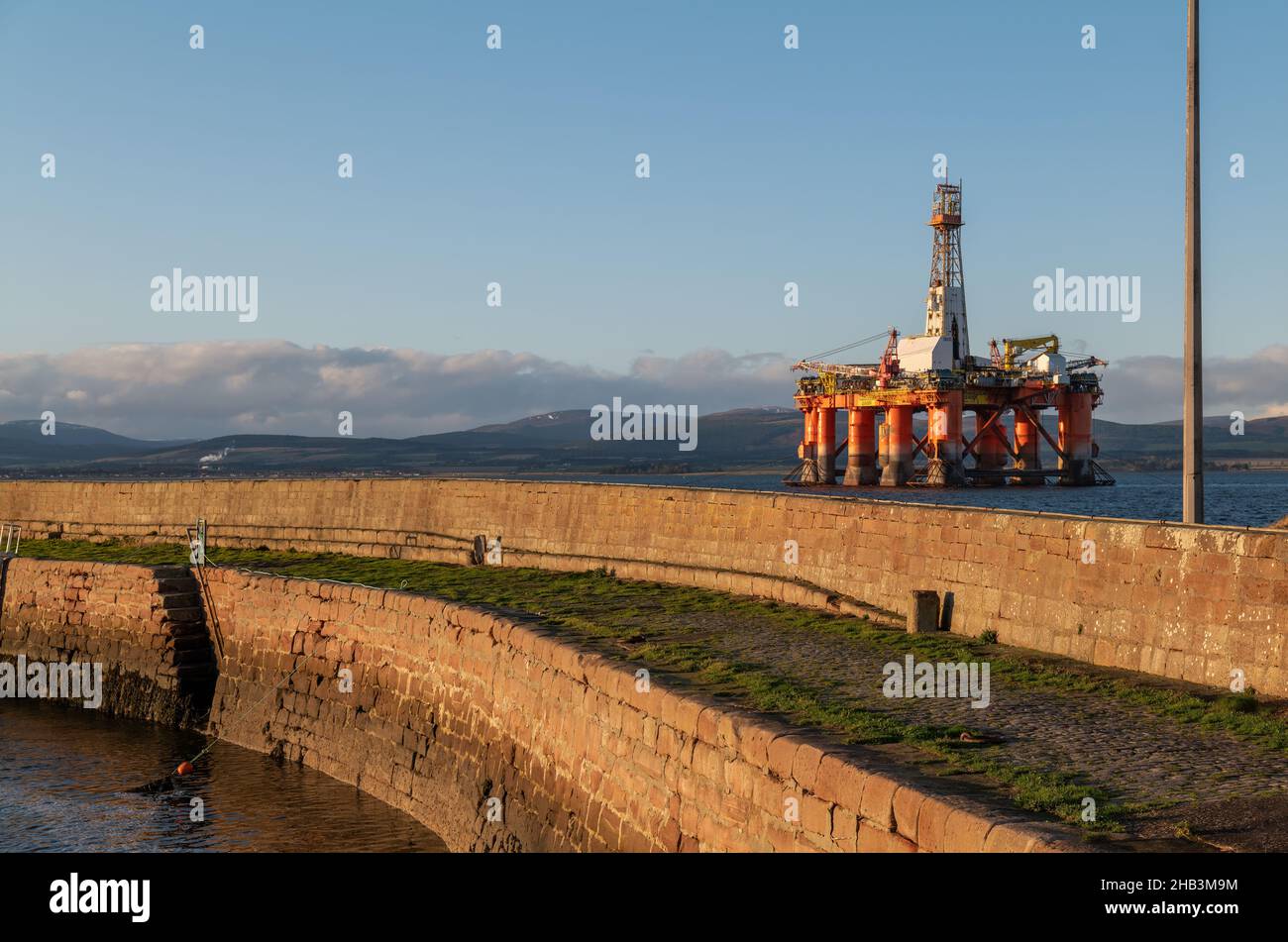 Cromarty firth, train hi-res stock photography and images - Alamy