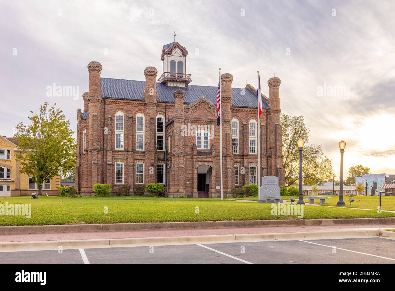 Shelby county courthouse hi-res stock photography and images - Alamy