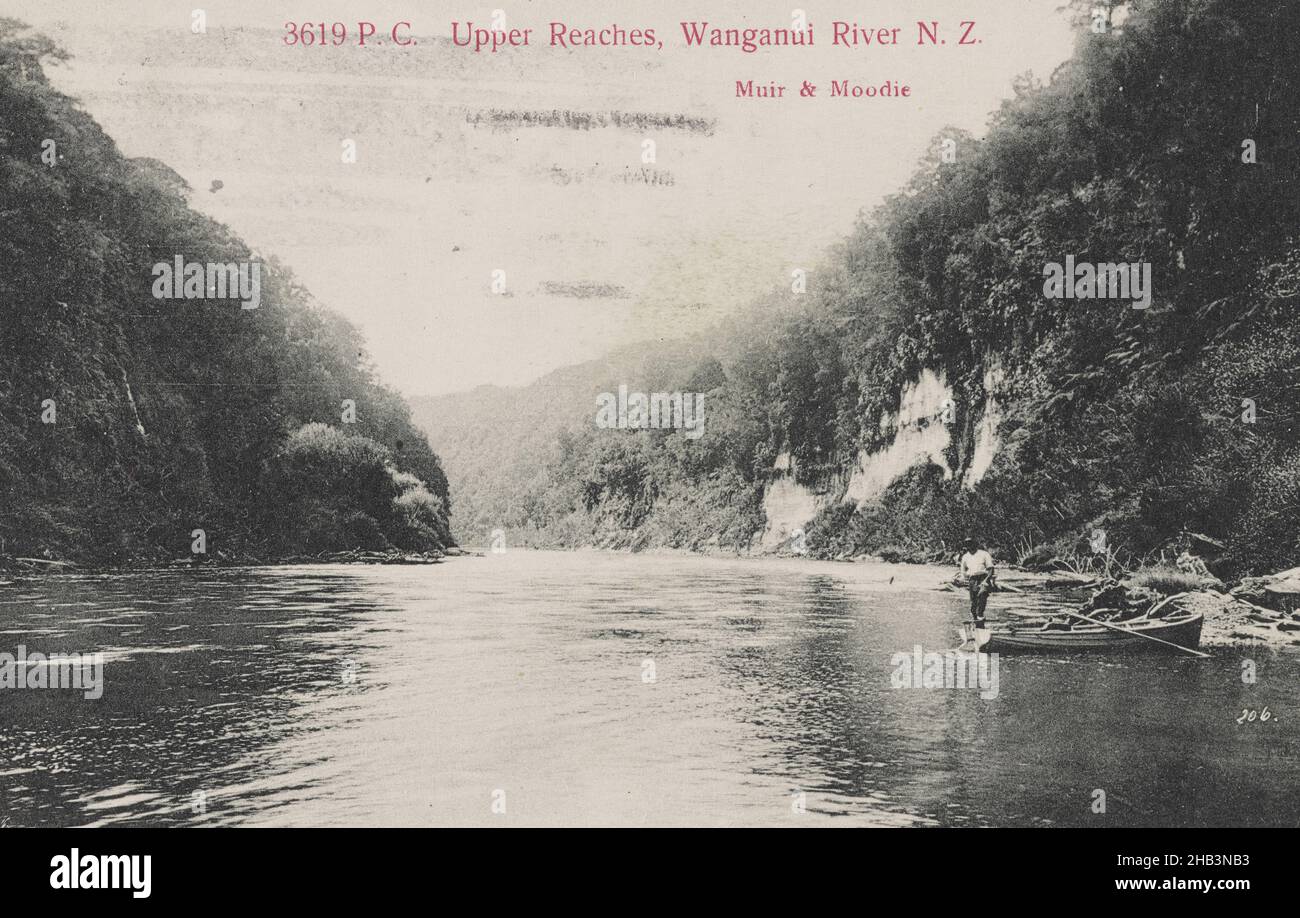 Upper whanganui river upper whanganui river hi-res stock photography ...