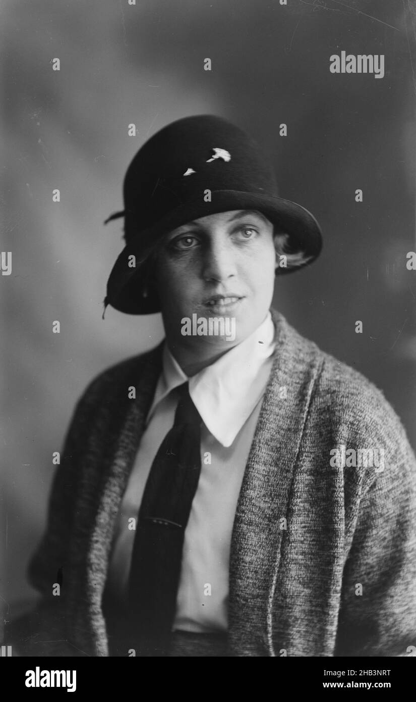 Devlin 3, Berry & Co, circa 1920, Wellington Stock Photo - Alamy