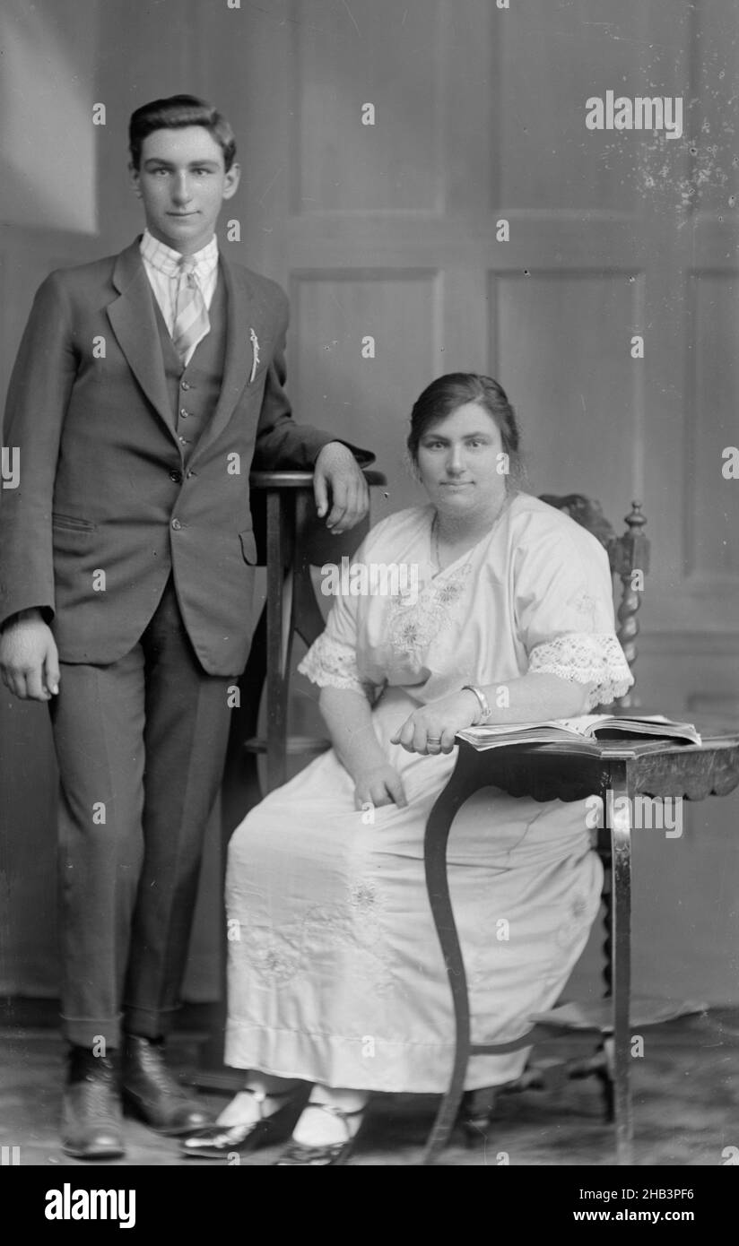 Moleta, Berry & Co, circa 1920, Wellington Stock Photo - Alamy