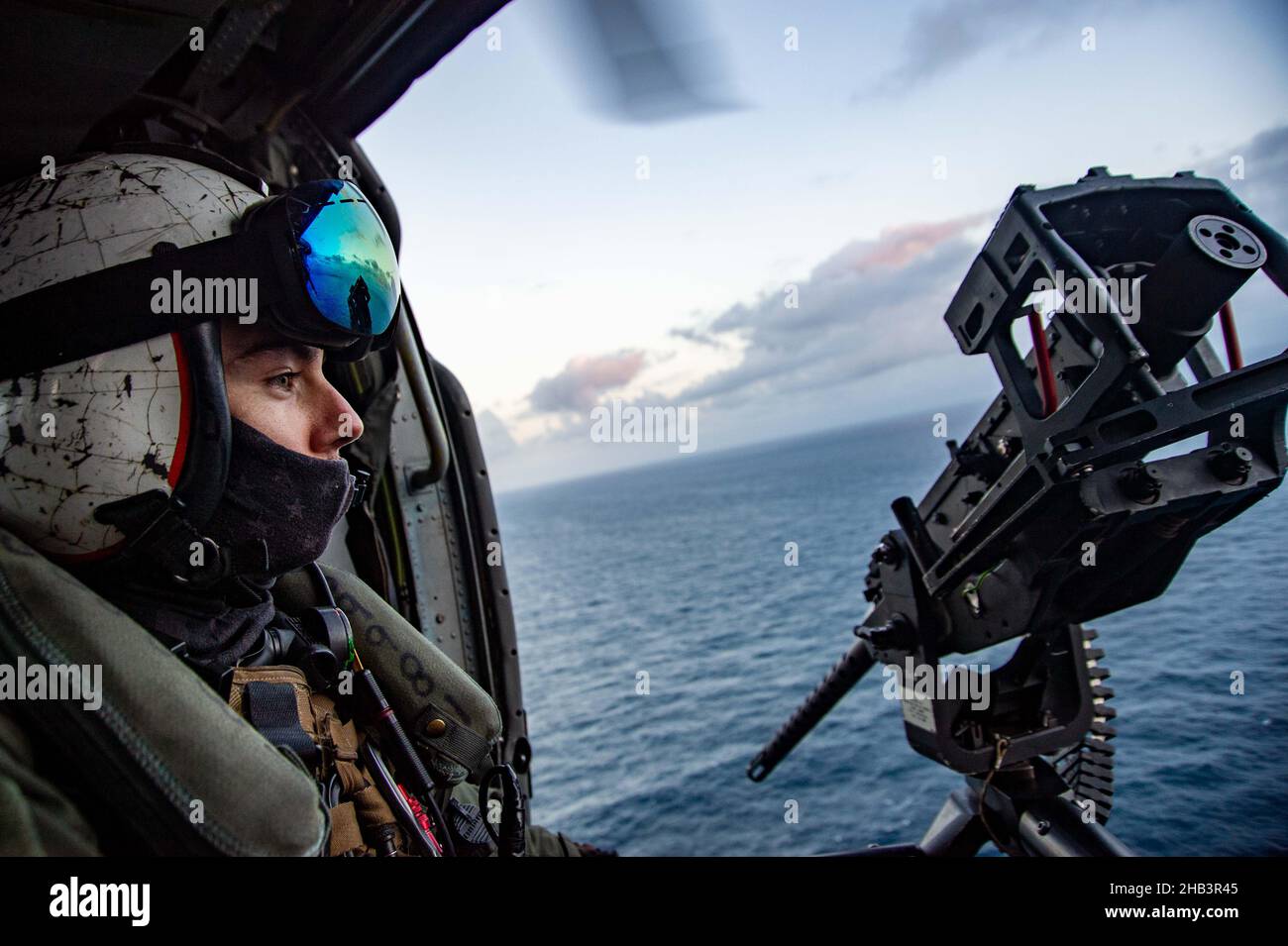U s navy crewman from helicopter hi-res stock photography and images ...