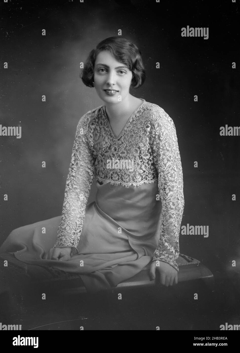Miss Davey 6x8 1/2 doz PC, Berry & Co, circa 1920, Wellington Stock ...