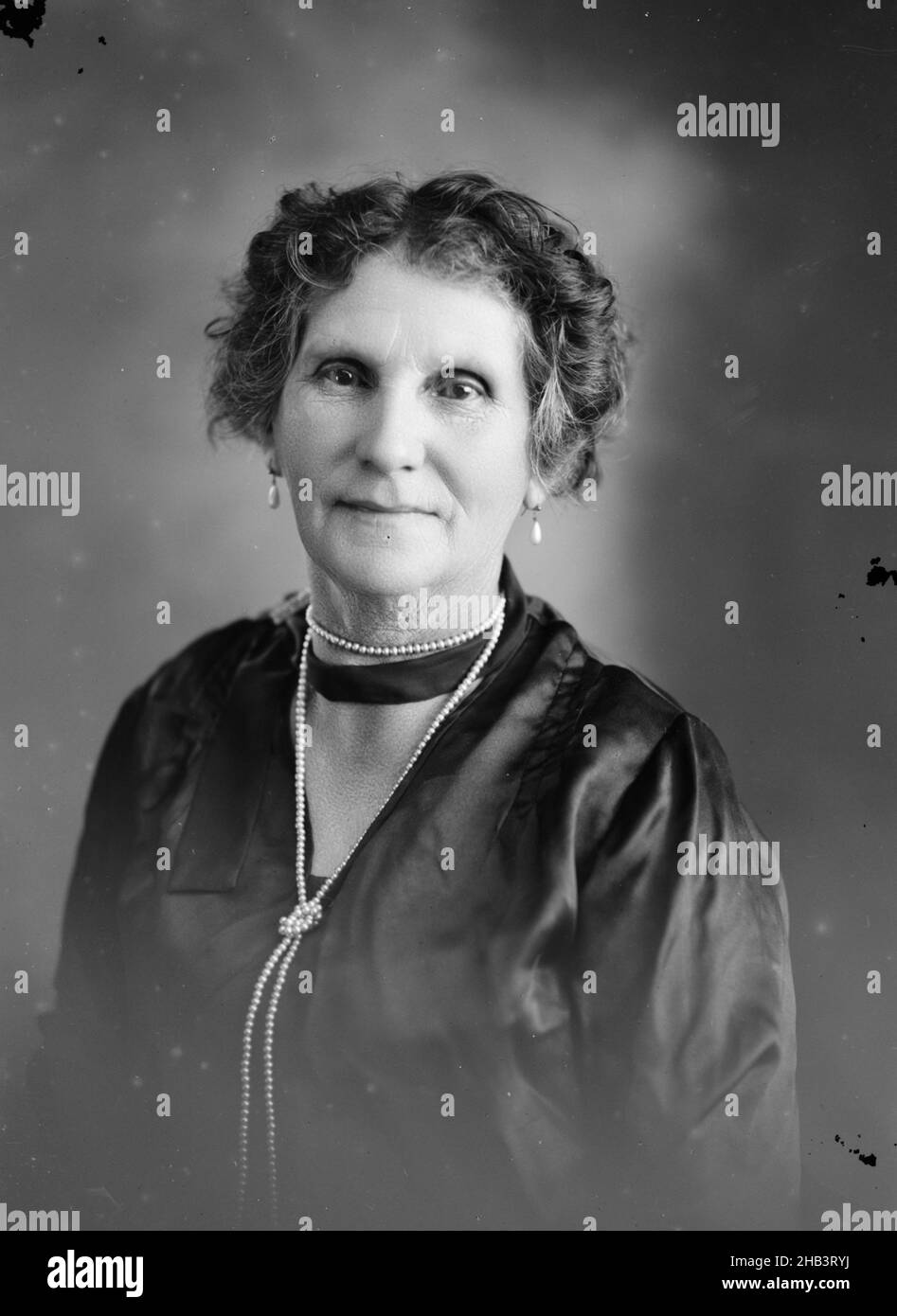 Mrs Harris, Berry & Co, circa 1920, Wellington Stock Photo - Alamy