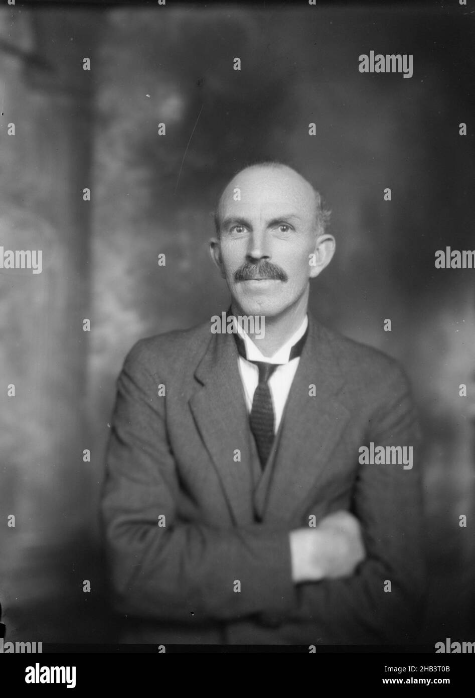 Portrait of a man, Berry & Co, circa 1920, Wellington Stock Photo - Alamy