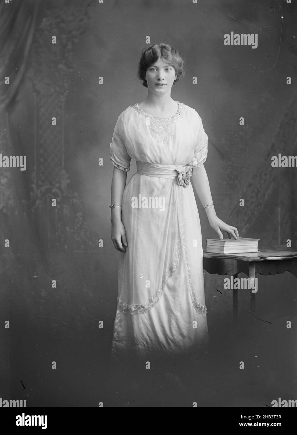 Mrs Beatrice Phaff, nee Martin, Berry & Co, photography studio, circa ...