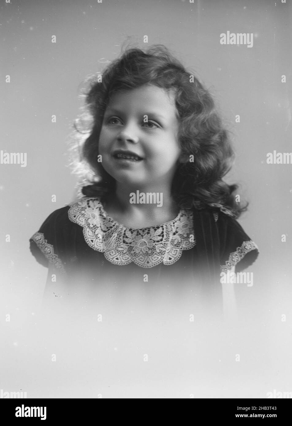 Mrs Burton coupon, Berry & Co, circa 1920, Wellington Stock Photo - Alamy Mrs Burton coupon, Berry & Co, circa 1920, Wellington Stock Photo - Alamy
