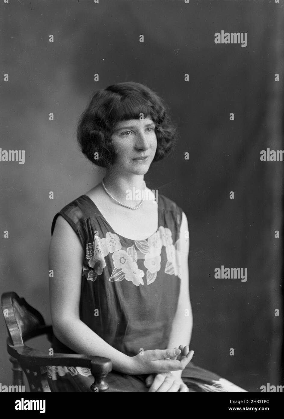 Portrait of a woman, Berry & Co, photographer, circa 1920s, Wellington ...