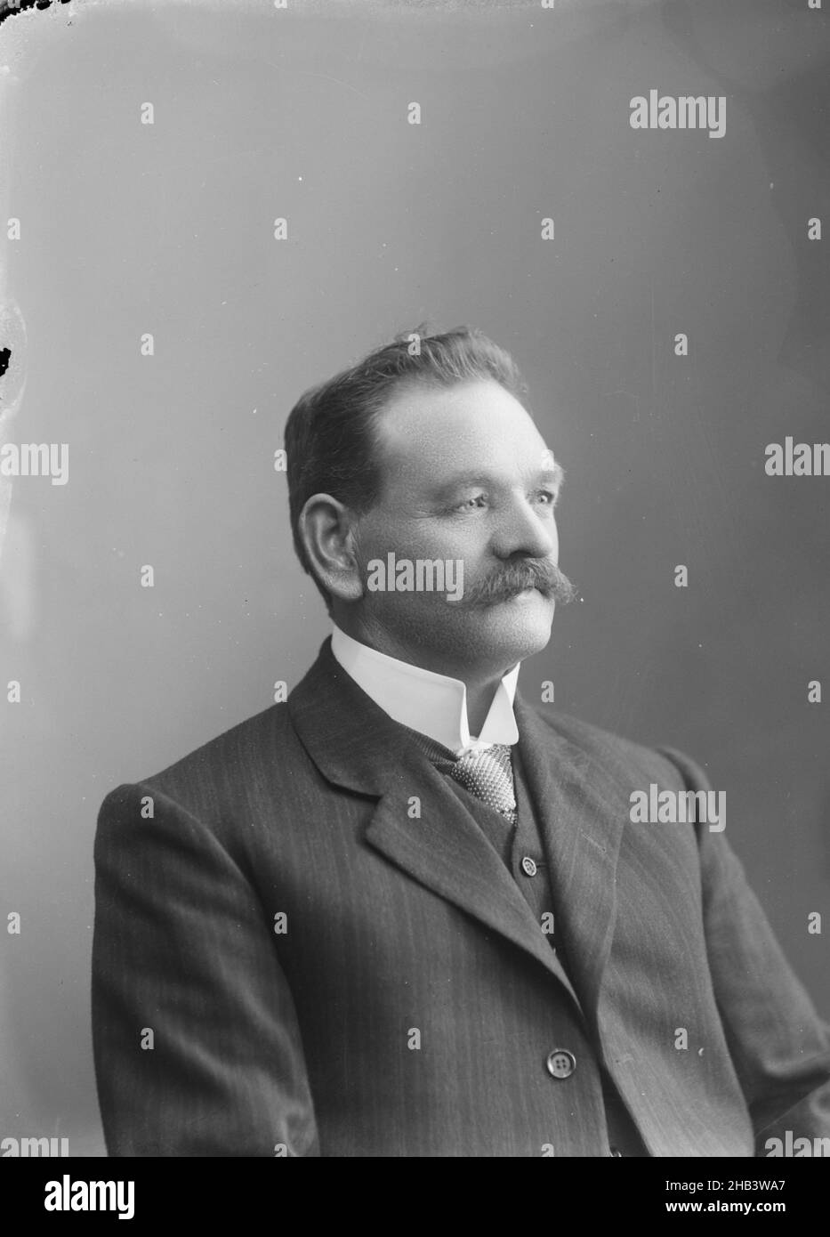 Man, Berry & Co, photography studio, circa 1920, Wellington Stock Photo ...