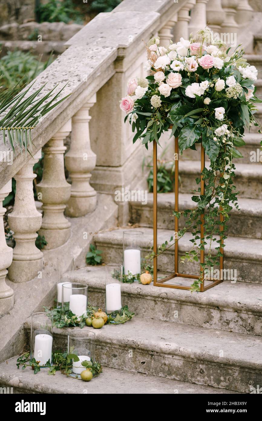 Balustrade pedestal hi-res stock photography and images - Alamy