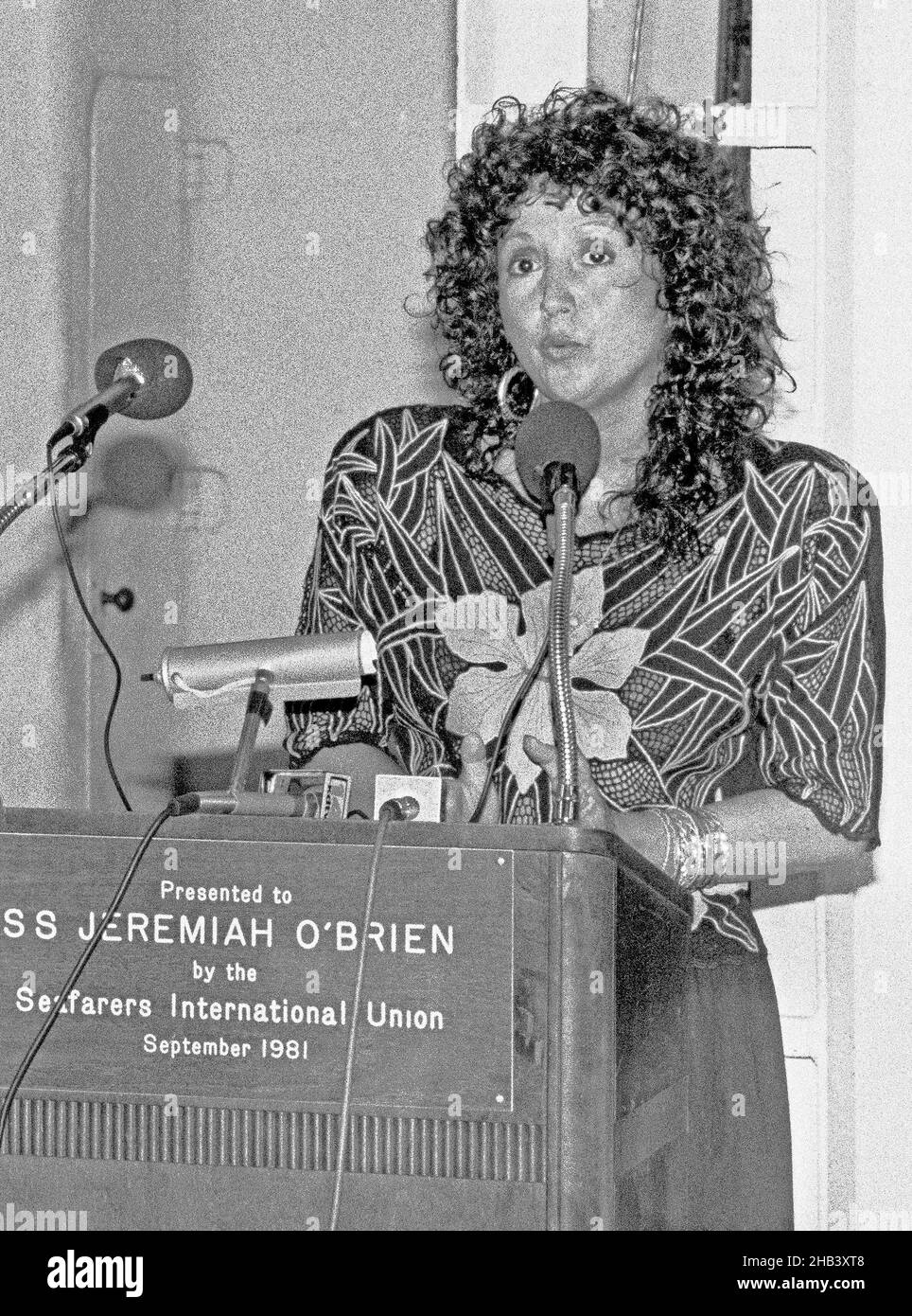 singer, Maria Muldaur, speaking at the Golden Gate Bridge 50th ...
