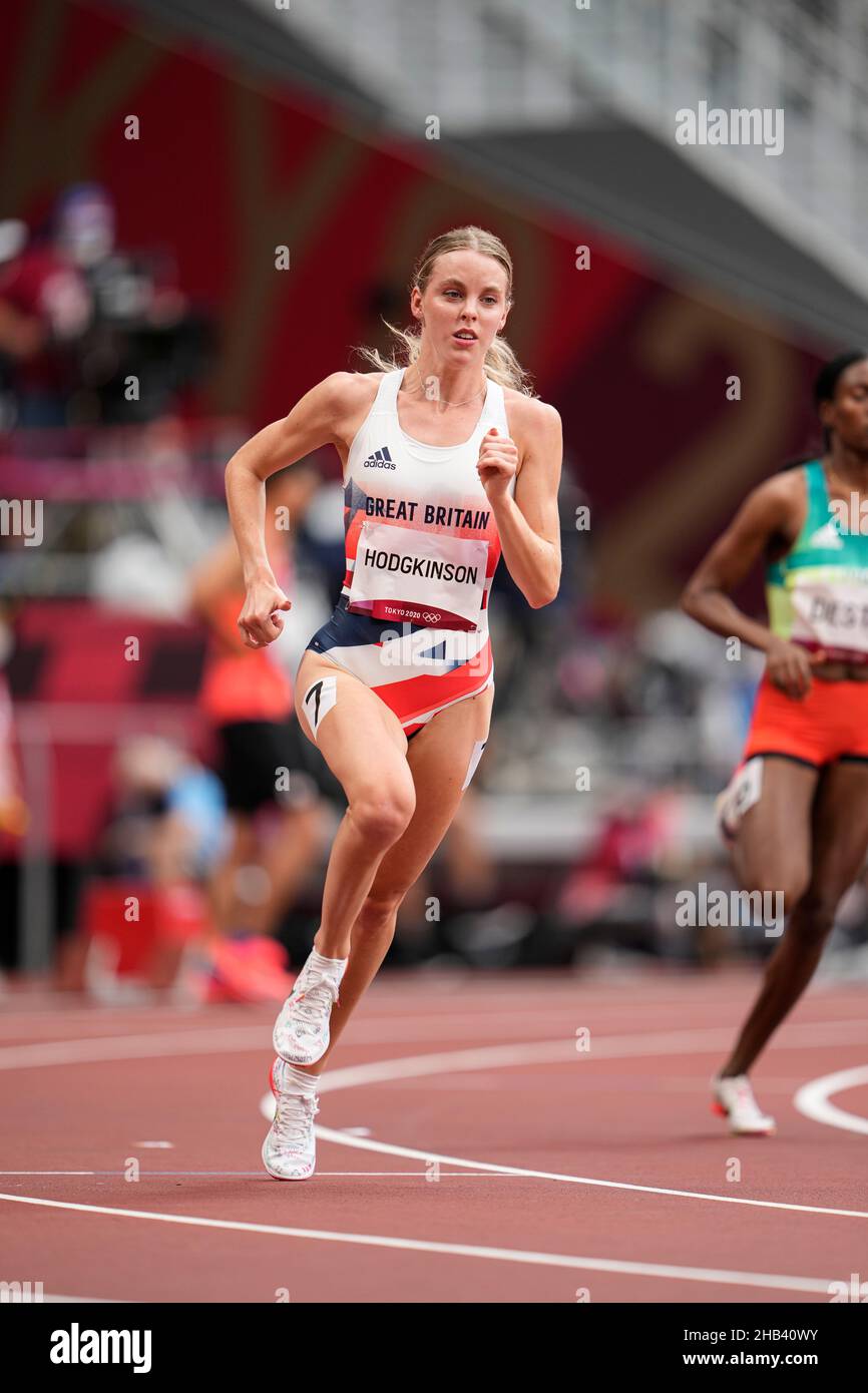 Keely Hodgkinson competing in the 800 meters of the 2020 Tokyo Olympics ...