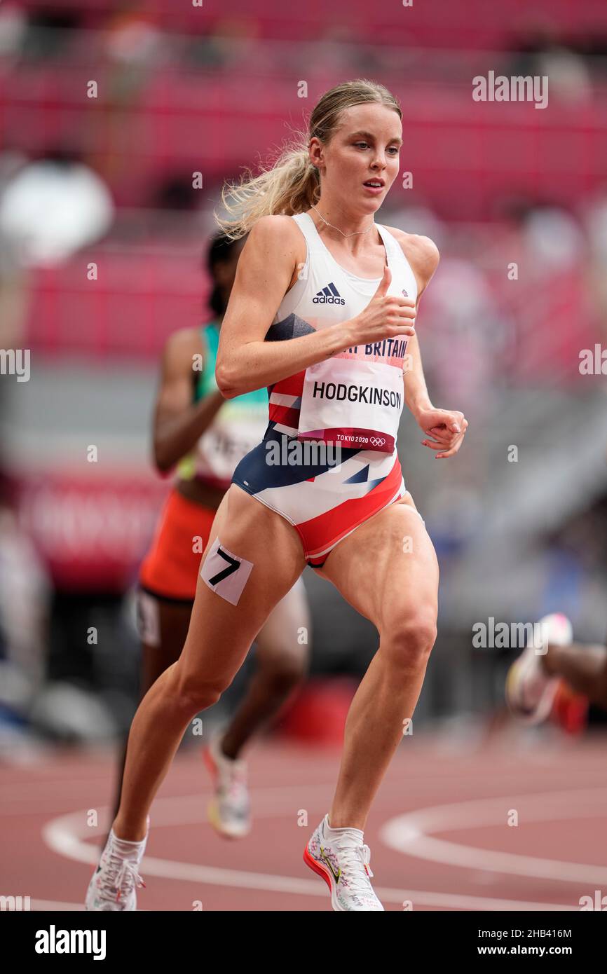 Keely Hodgkinson competing in the 800 meters of the 2020 Tokyo Olympics ...