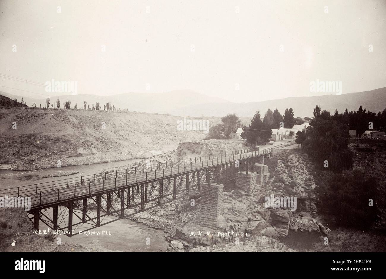 Cromwell bridge hi-res stock photography and images - Alamy