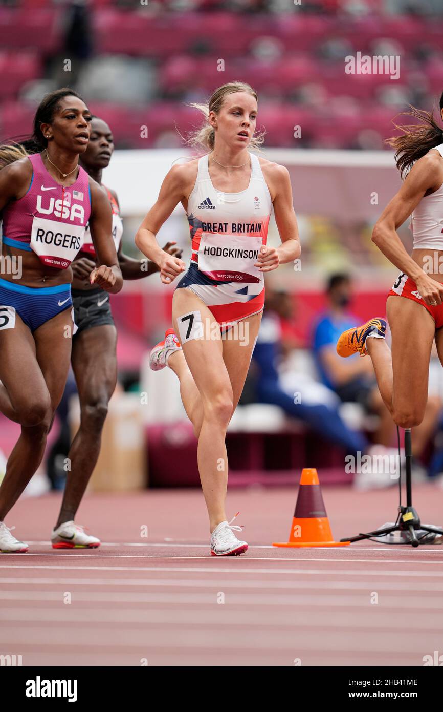 Keely Hodgkinson competing in the 800 meters of the 2020 Tokyo Olympics ...