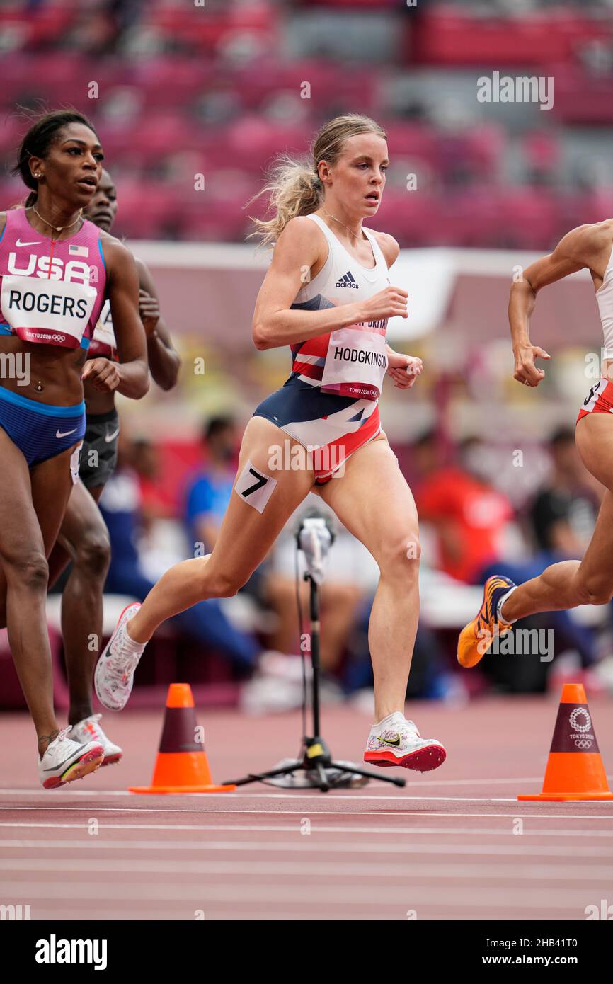 Keely Hodgkinson competing in the 800 meters of the 2020 Tokyo Olympics ...