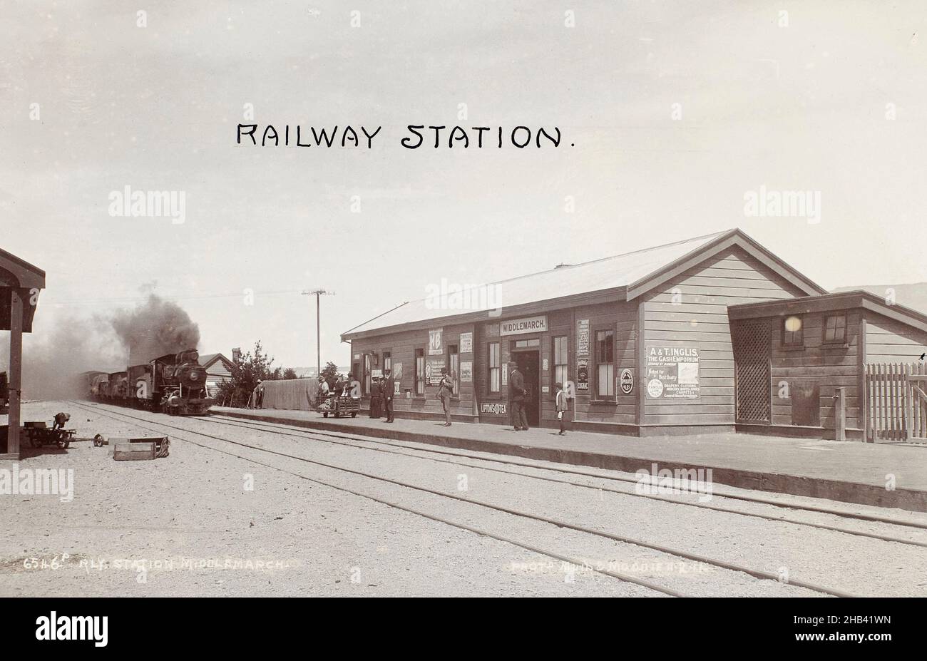 Middlemarch station hi-res stock photography and images - Alamy