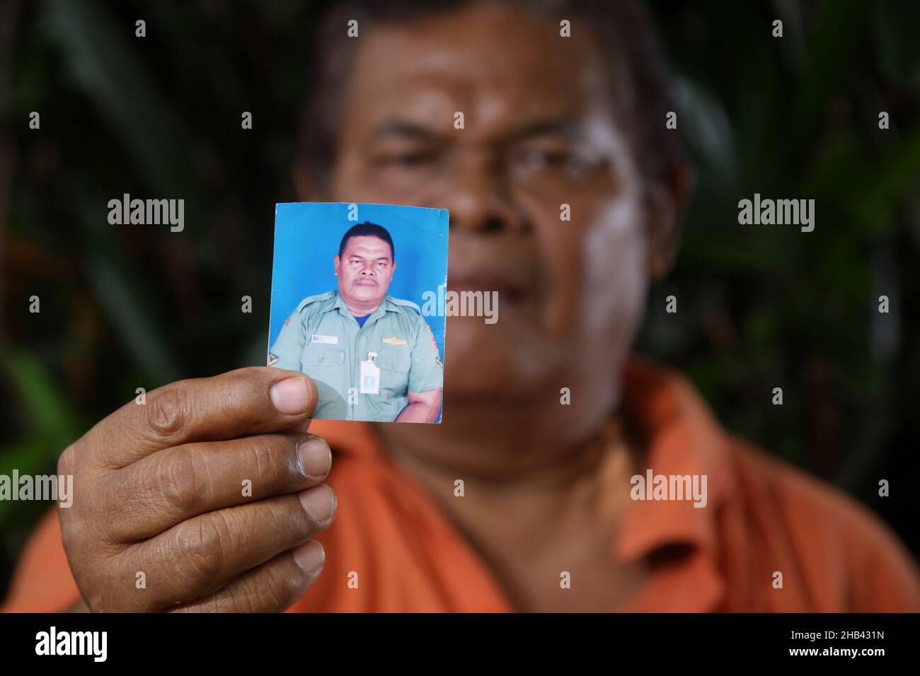 East Timorese, Indonesia. 16th Dec, 2021. Suparni, 65, a retired East ...
