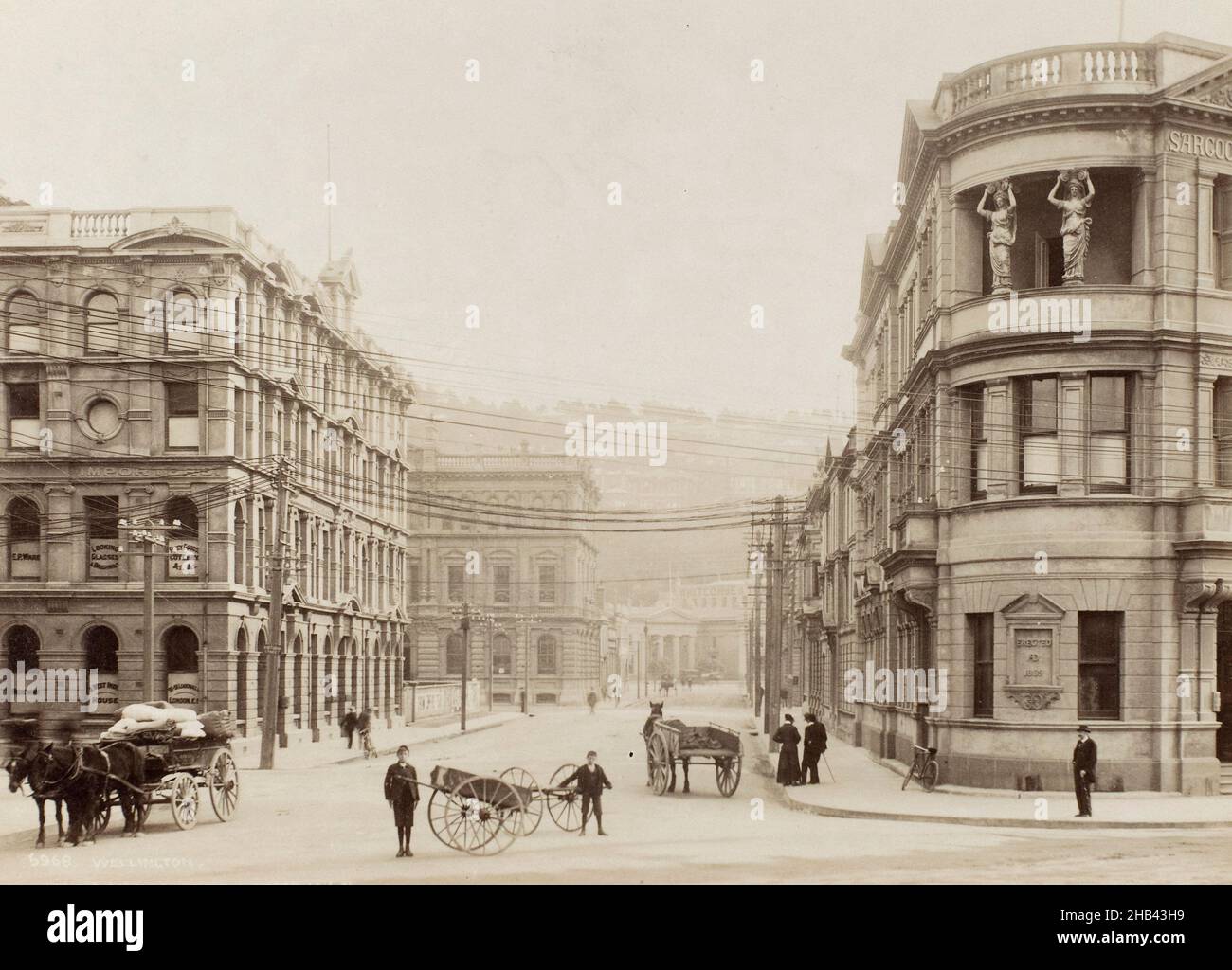 Wellington, Muir & Moodie studio, photography studio, circa 1901 ...