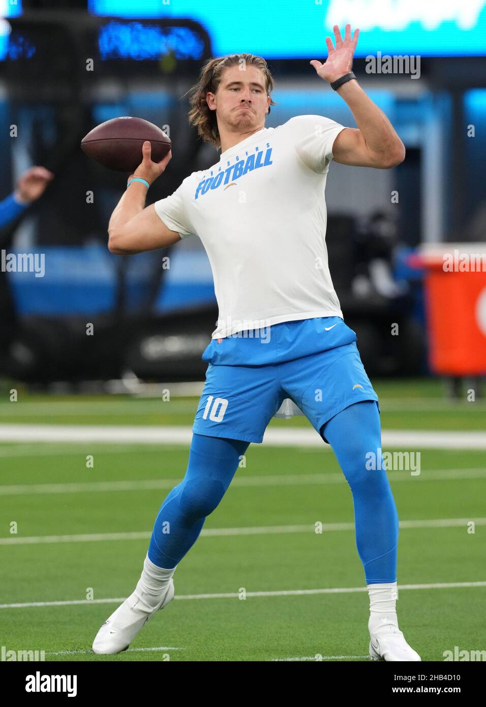 Inglewood, USA. 16th Dec, 2021. Los Angeles Chargers quarterback Justin ...