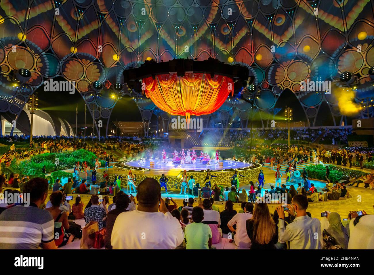 Emirates dancers hi-res stock photography and images - Alamy