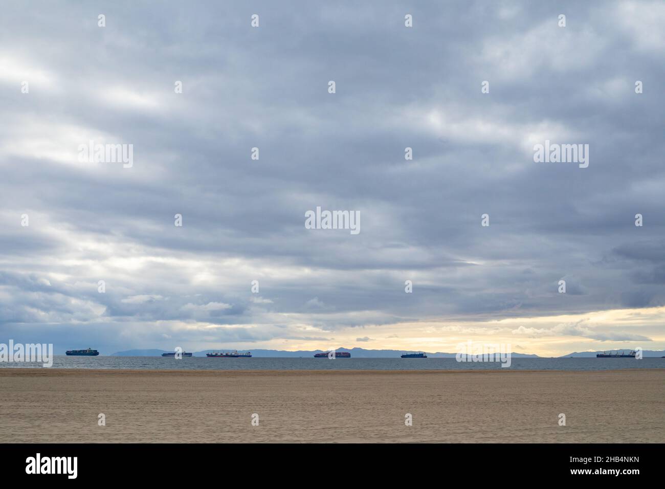 Shipping containers sit off the coast of Southern California waiting to ...