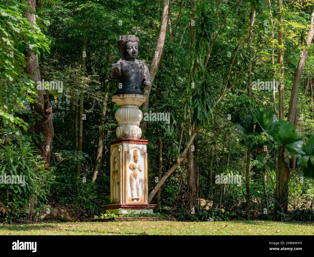 Bodhisattva Avalokiteshvara Buddha bust at Wat Suan Mokkh in the Surat ...