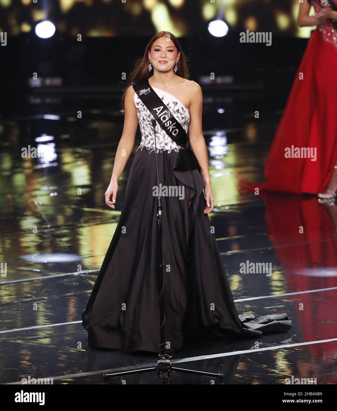 Uncasville, USA. 16th Dec, 2021. Miss Alaska Emma Broyles competes ...