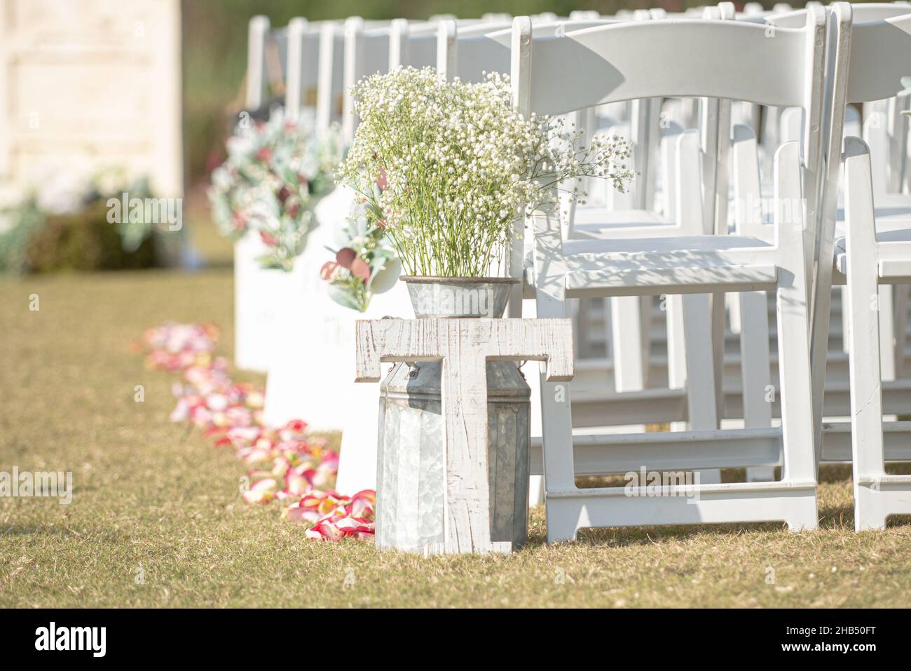 Wedding isle decore wood letter T and tine flower pot with babys breath ...