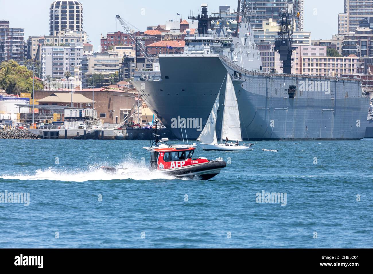 Nsw police patrol boat hi-res stock photography and images - Alamy