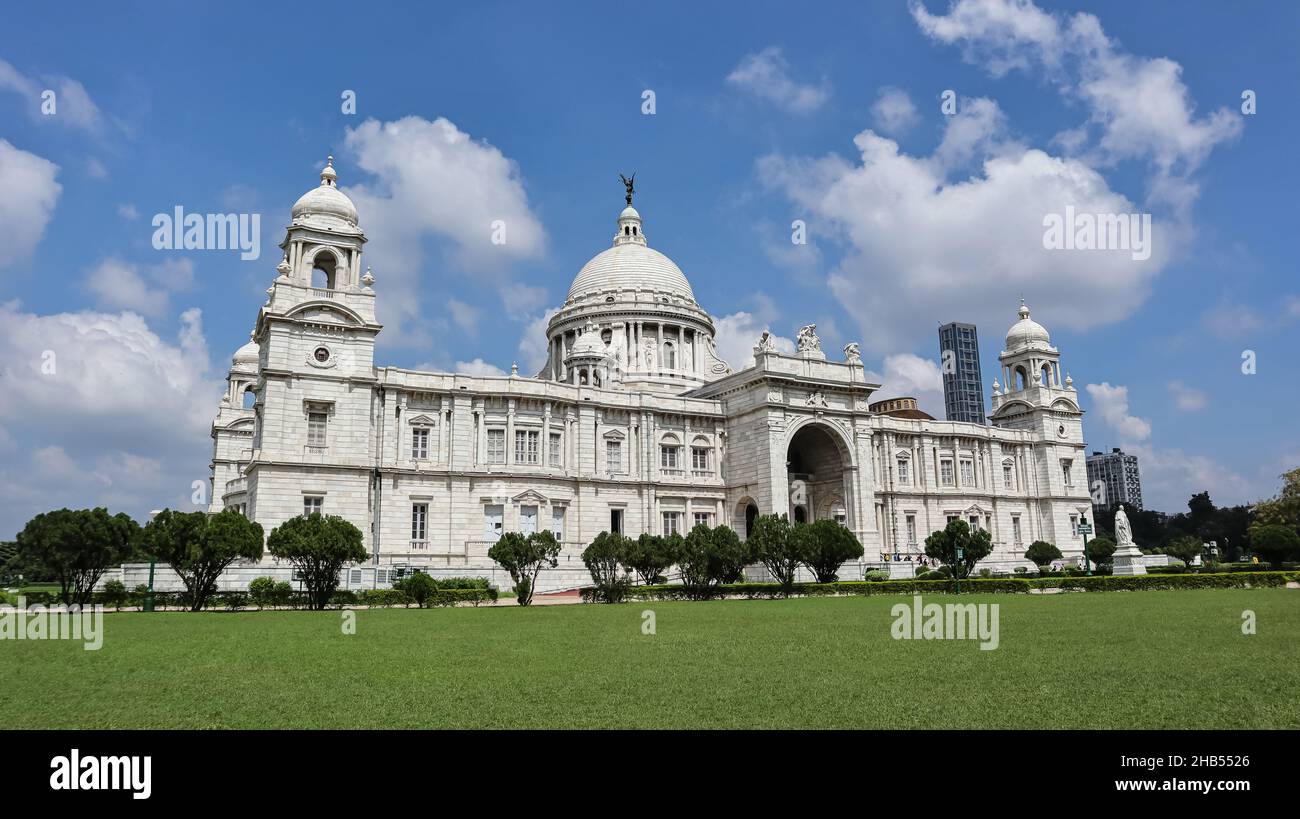 Victoria memorial marble dome hi-res stock photography and images - Alamy