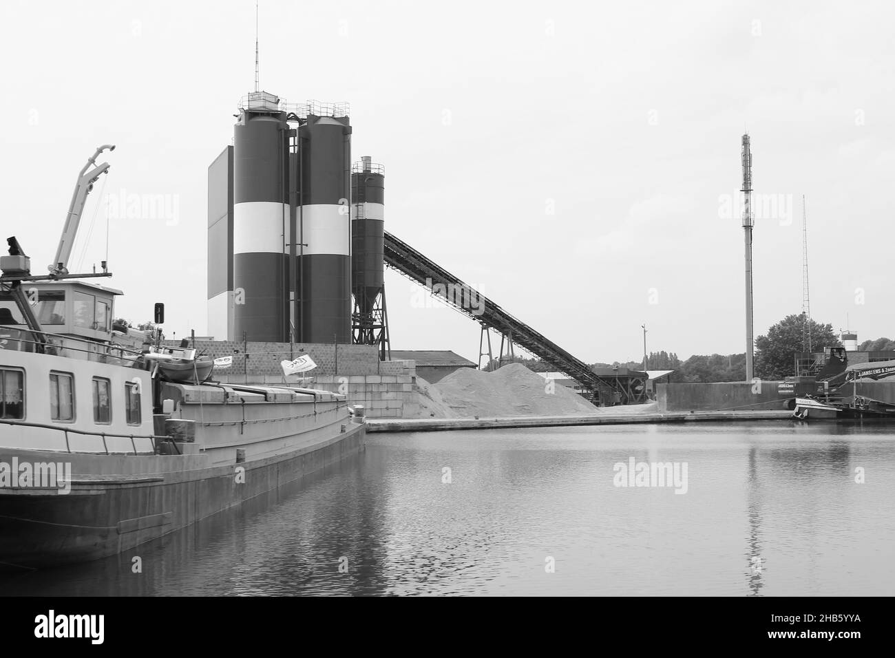 Damme Canal and waterway in Belgium Stock Photo - Alamy