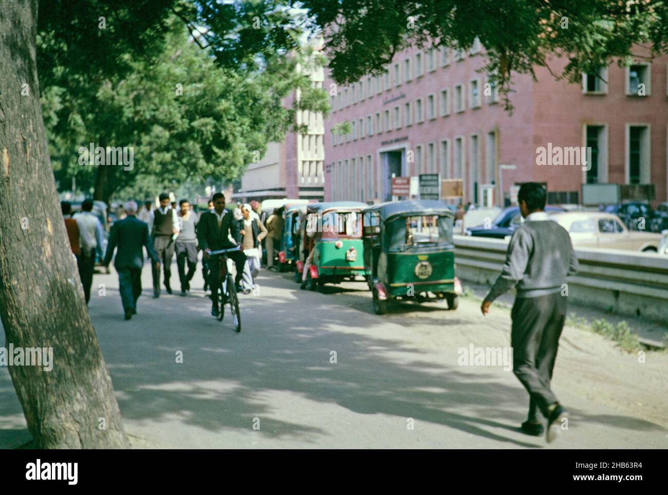 New delhi street scene 1960s hi-res stock photography and images - Alamy