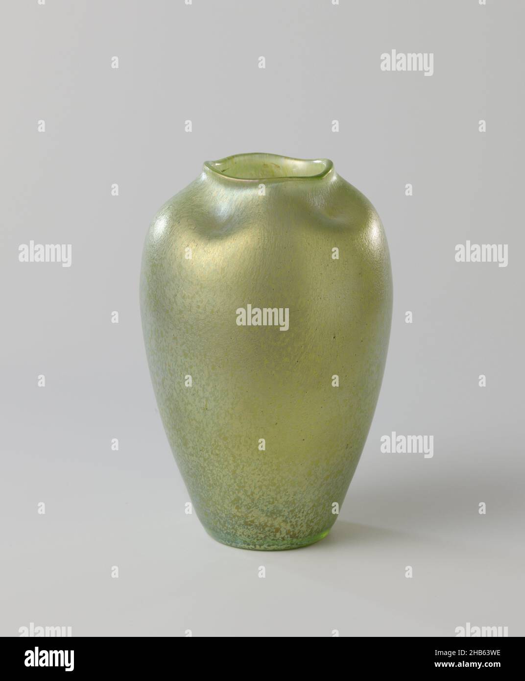 Gold colored iridescence hi-res stock photography and images - Alamy