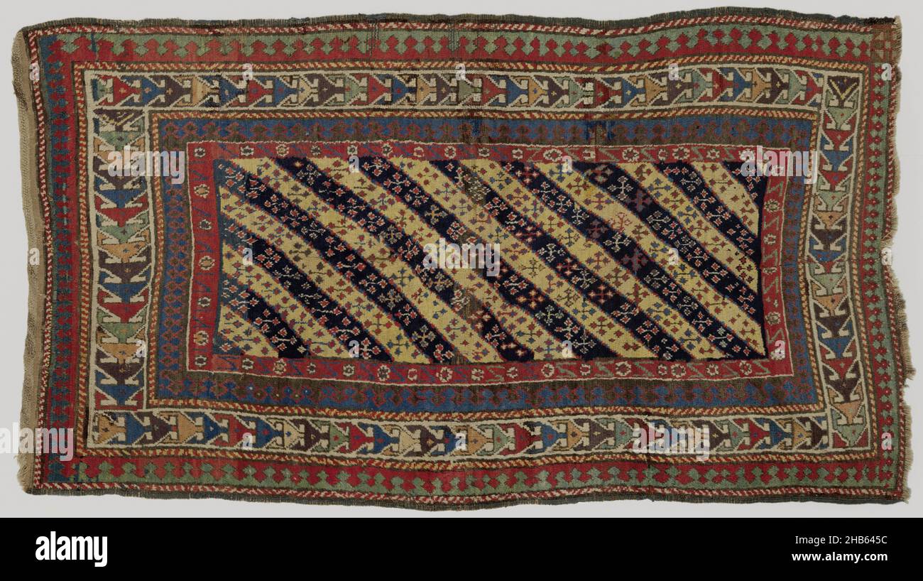 Two crenellated borders hi-res stock photography and images - Alamy