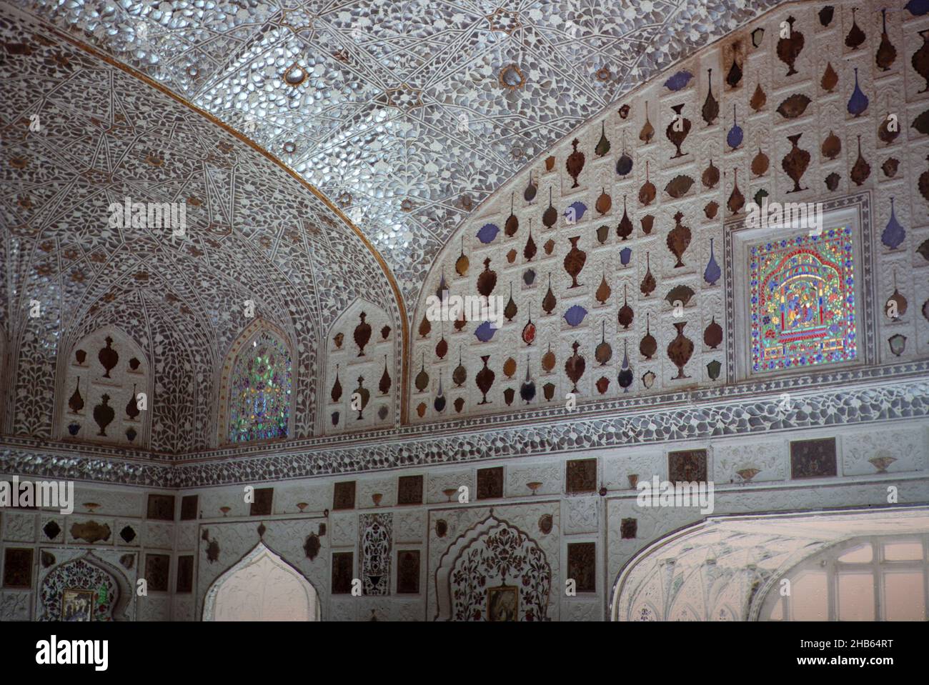 Mirrored ceiling of the mirror palace, Amer or Amber fort, Moghul ...