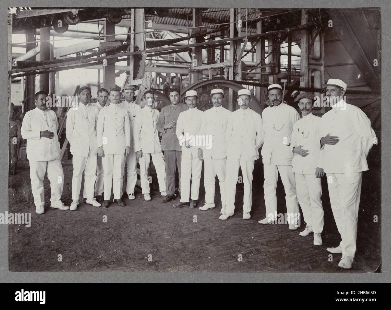 Group photo supervisors hi-res stock photography and images - Alamy