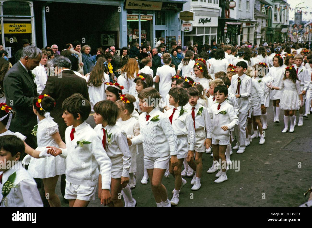 Flora Day, Furry dance, Children's procession dance, Helston, Cornwall ...