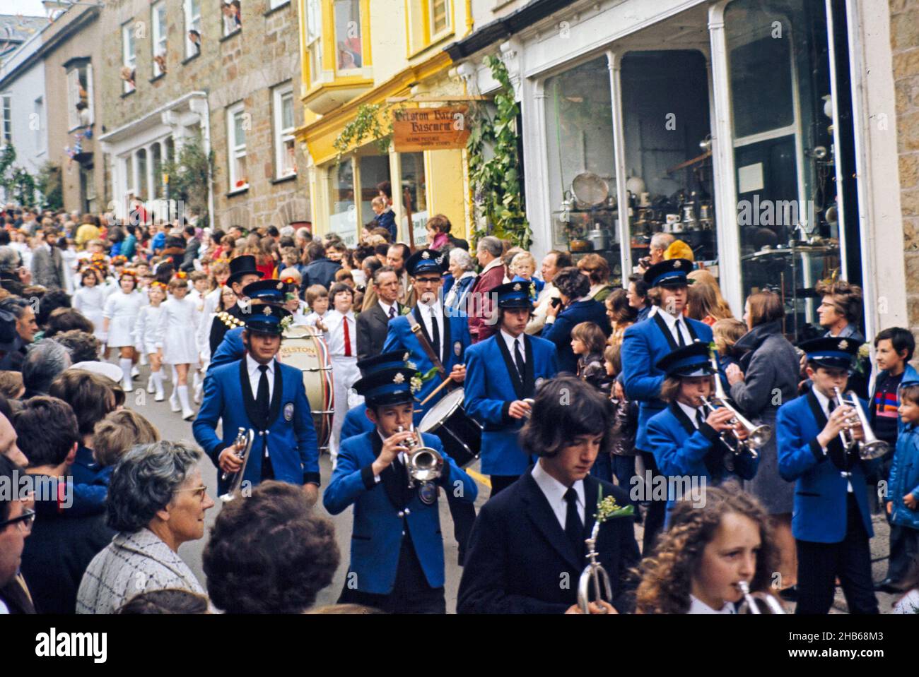 Flora Day, Furry dance, Children's procession dance, Helston, Cornwall ...