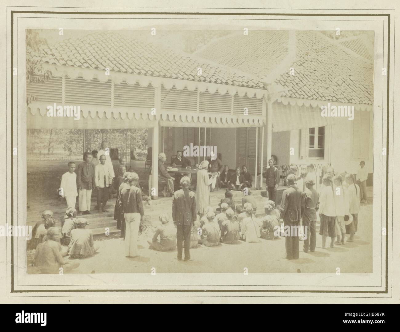 Islamic judge takes hi-res stock photography and images - Alamy