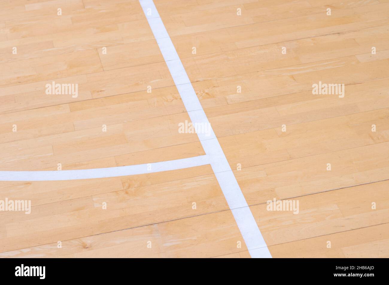 Marking white lines hi-res stock photography and images - Alamy