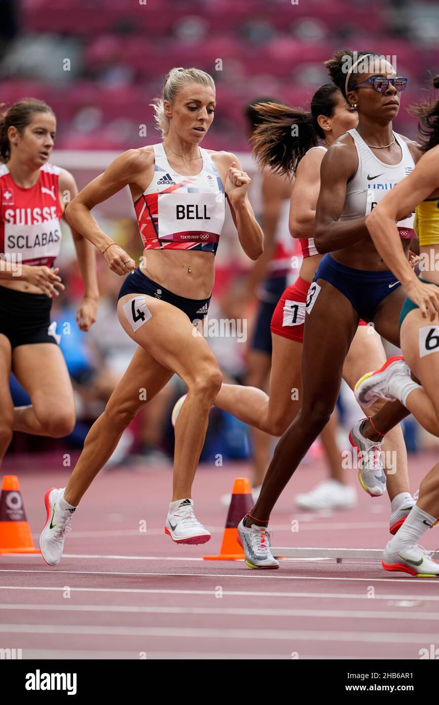 Alexandra Bell competing in the 800 meters of the 2020 Tokyo Olympics ...