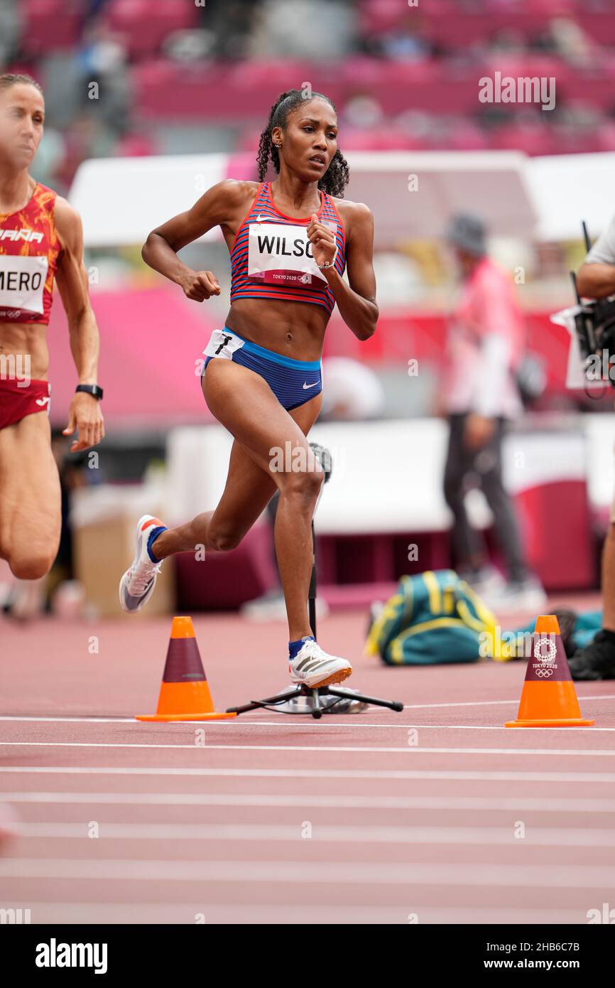Ajee Wilson competing in the 800 meters of the 2020 Tokyo Olympics ...
