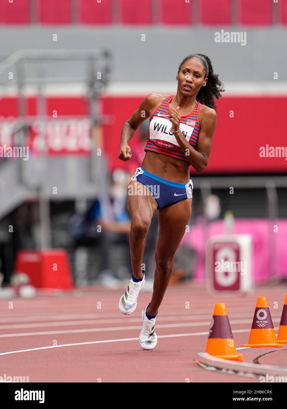 Ajee Wilson competing in the 800 meters of the 2020 Tokyo Olympics ...